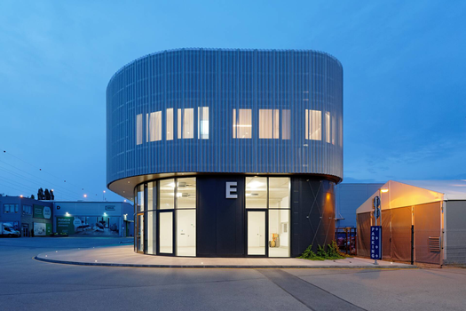 Plašas iespējas radīt vairāk ar Ruukki Design apdares profilu klāstu ...